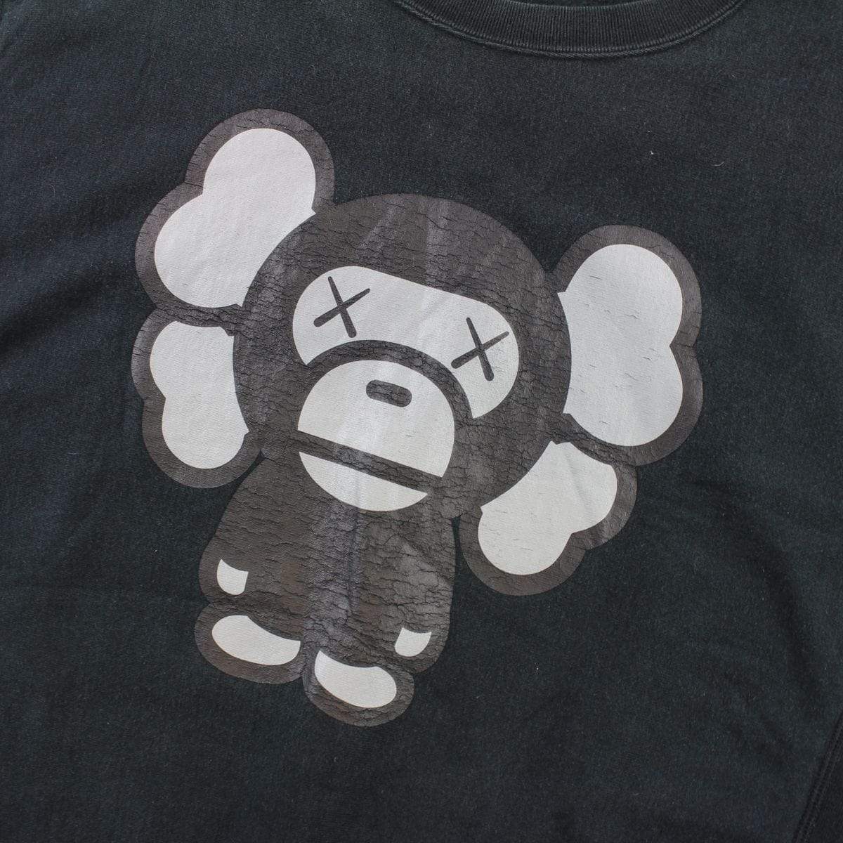 Bape x Kaws Baby Milo Figure Crewneck Black – SARUGENERAL